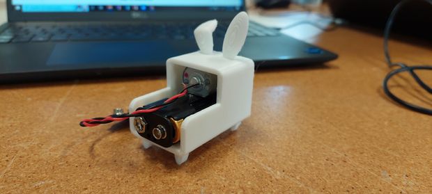 Evolution Games: Building Creatures With Basic Electronics - Tinkercad