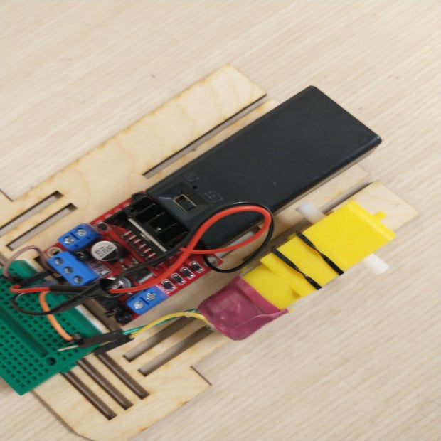 Autonomous Robot Racer: Analog Mode (no Microcontroller Needed) - Tinkercad