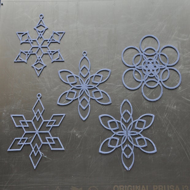 How to Make a 3D Printed 6 Pointed Snowflake - Tinkercad