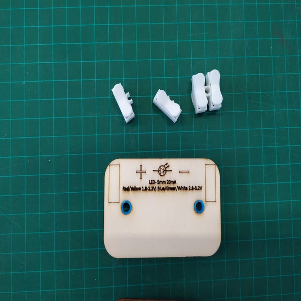 Electronic Tiles - a Physical Environment for Classroom Electronic ...