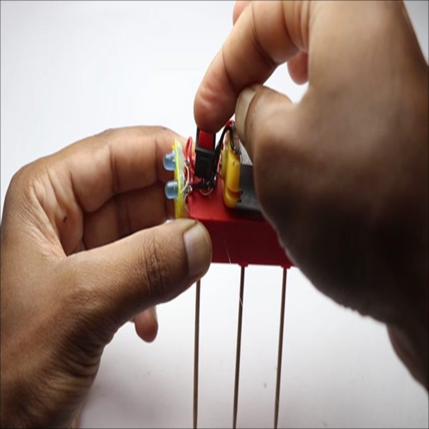 How to Make a Simple Working Robot at Home - Tinkercad