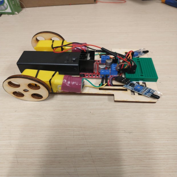 Autonomous Robot Racer: Analog Mode (no Microcontroller Needed) - Tinkercad