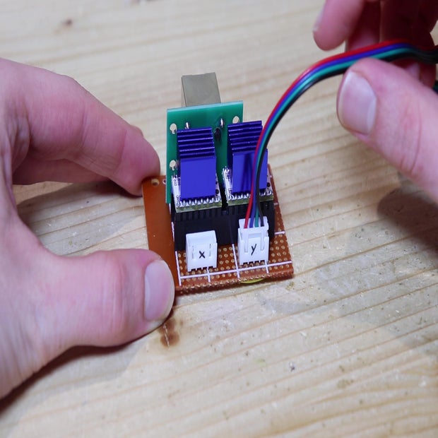 DIY Arduino Camera Robot (Motorized Pan Tilt Head) - Tinkercad