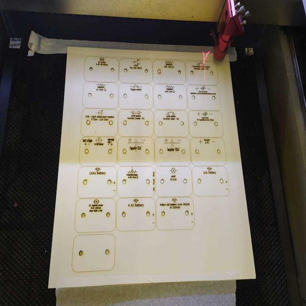 Electronic Tiles - a Physical Environment for Classroom Electronic ...