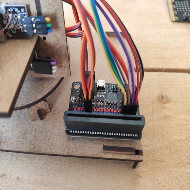 Micro:bit Solar Tracker - Tinkercad