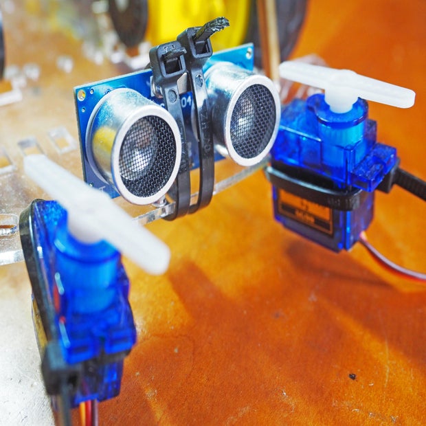 Autonomous Ball Chasing Rover Using Computer Vision - Tinkercad