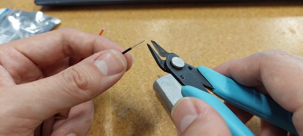 Evolution Games: Building Creatures With Basic Electronics - Tinkercad
