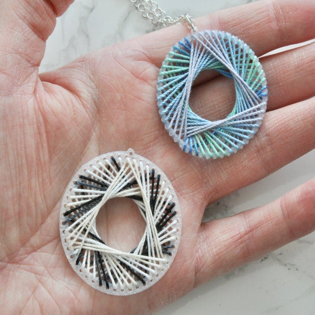 String Art Earrings and Necklace - Tinkercad