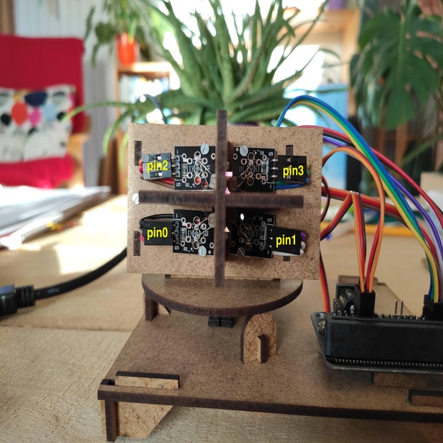 Micro:bit Solar Tracker - Tinkercad