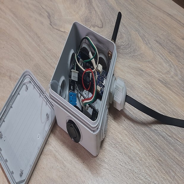 Water Level Monitoring System - Tinkercad