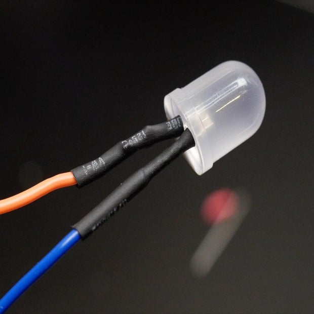 Easy LED Circuit - Tinkercad