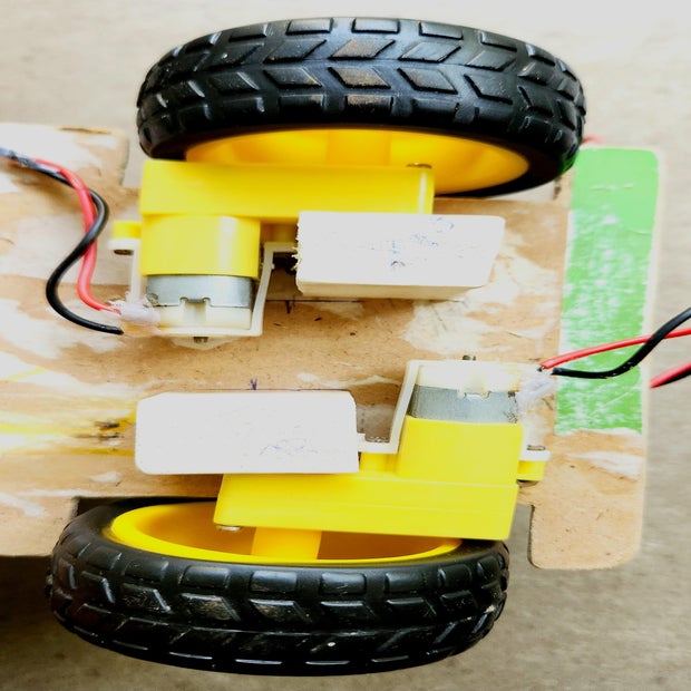 Hand Following Car Arduino And Ultrasonic Sensors Powered Tinkercad