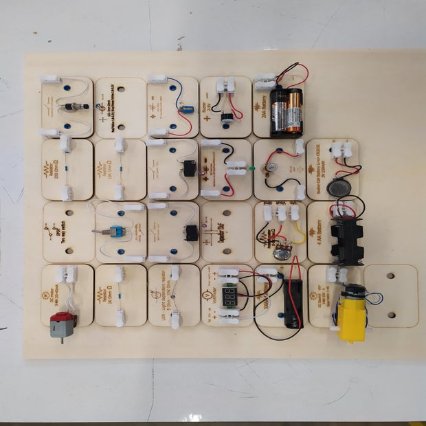 Electronic Tiles - a Physical Environment for Classroom Electronic Experiments - Tinkercad