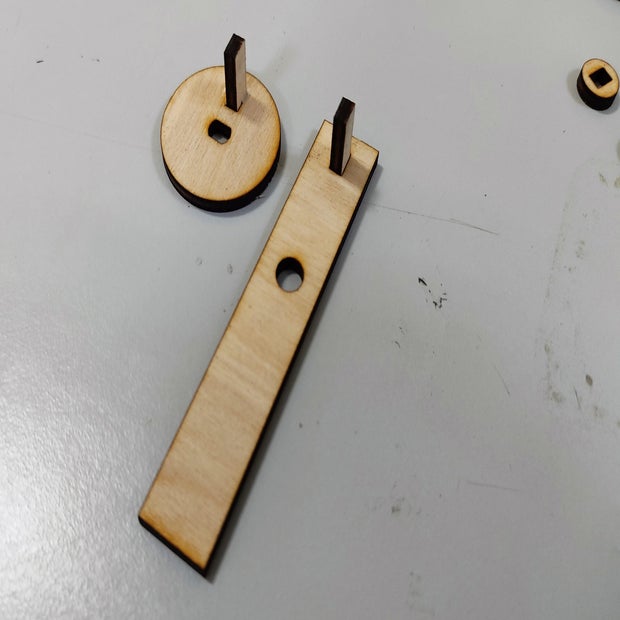 Tinkercad Robotics for School: Laser-cut Walking Machine! - Tinkercad