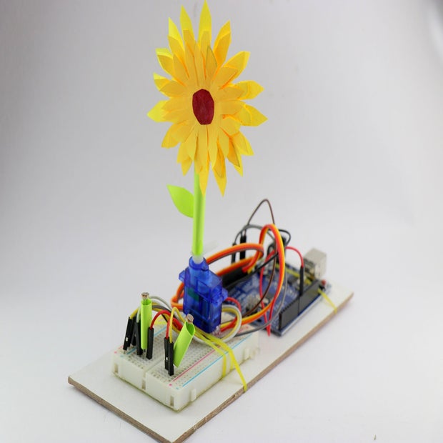 How to Make Sun Tracking Sunflower Robot Using Arduino - Tinkercad