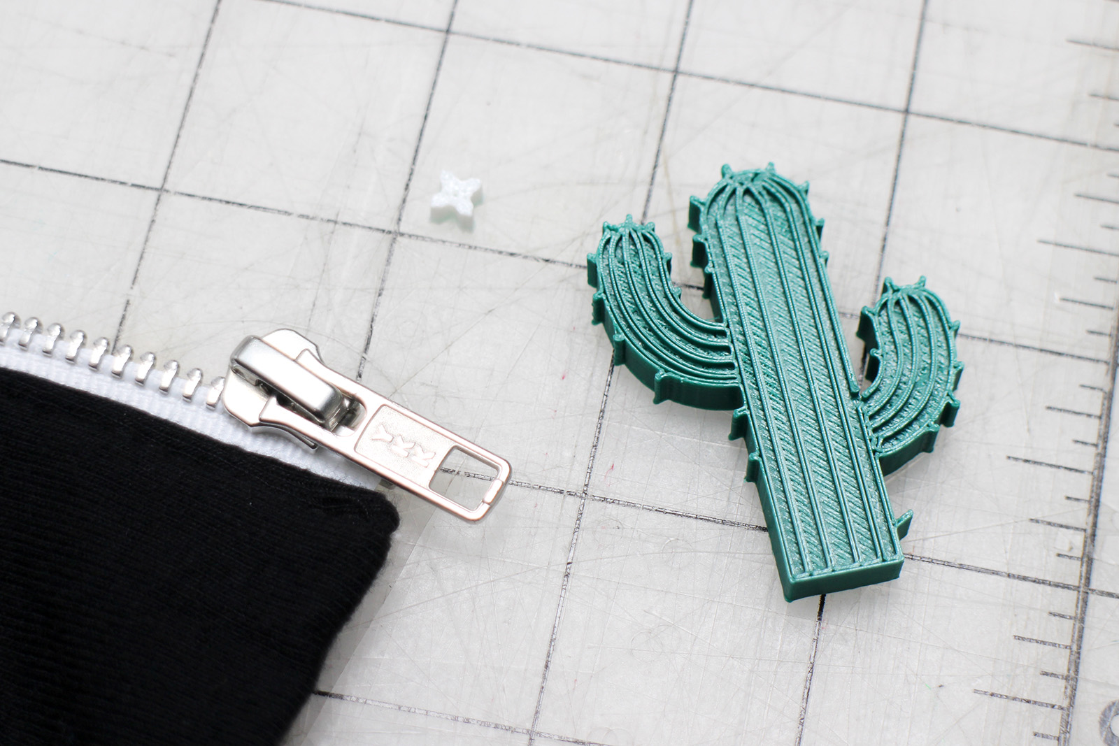 3D Printed Zipper Pulls - Tinkercad