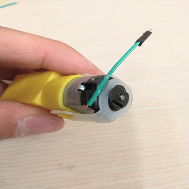 Autonomous Robot Racer: Analog Mode (no Microcontroller Needed) - Tinkercad