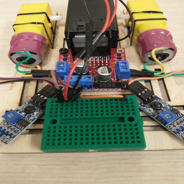 Autonomous Robot Racer: Analog Mode (no Microcontroller Needed) - Tinkercad