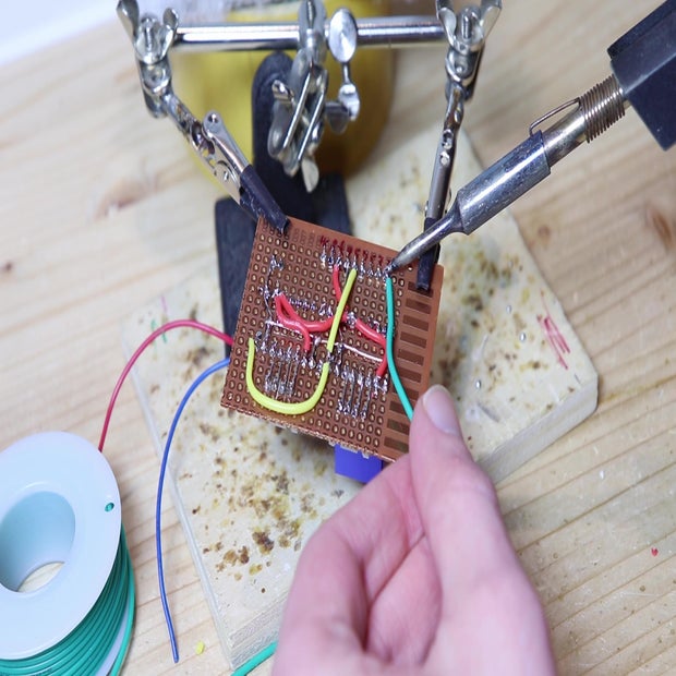 DIY Arduino Camera Robot (Motorized Pan Tilt Head) - Tinkercad