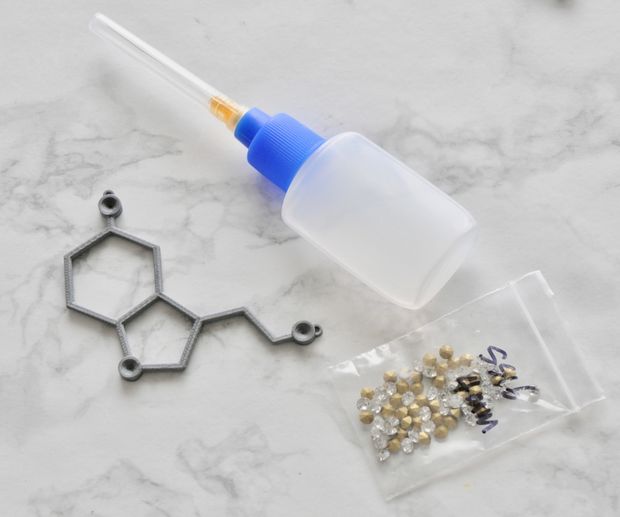 Rhinestone and 3D Print Molecule Necklaces - Tinkercad